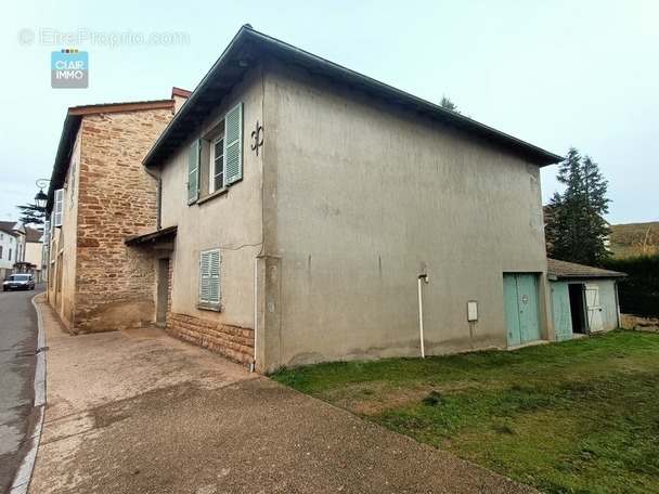 Maisons à AZE (71260) - Annonces immobilières - EtreProprio